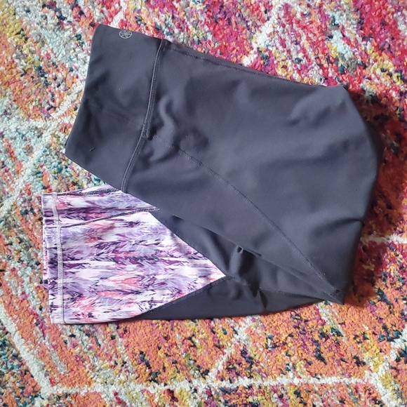 GAIAM | Pants & Jumpsuits | Gaiam Womens Capri Leggings | Poshmark